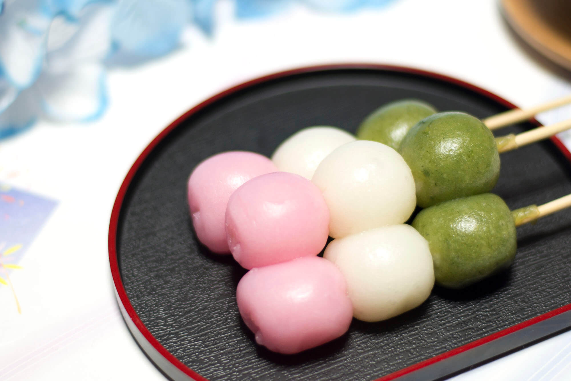 Dango (団子) vs Mochi (餅) | The Chef Dojo