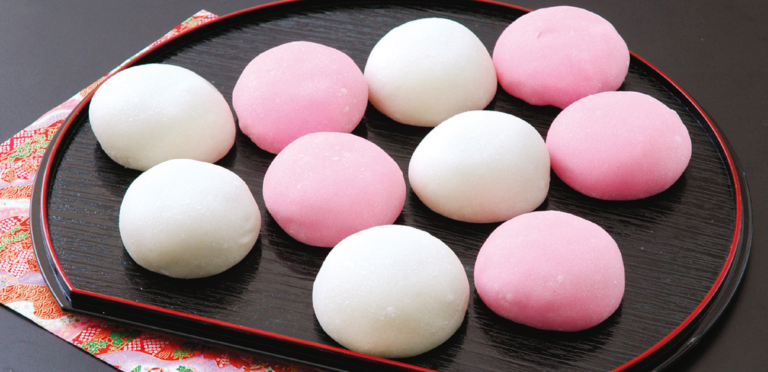 Dango (団子) vs Mochi (餅) | The Chef Dojo